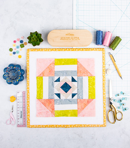 Make This Pretty Block In Your Favorite Fabrics - Quilting Digest